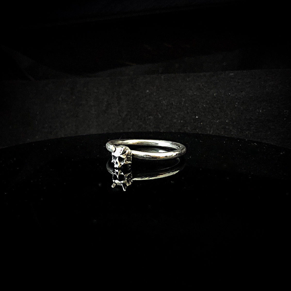 Mini Azazel Stacker Ring – OSSUA et ACROAMATA